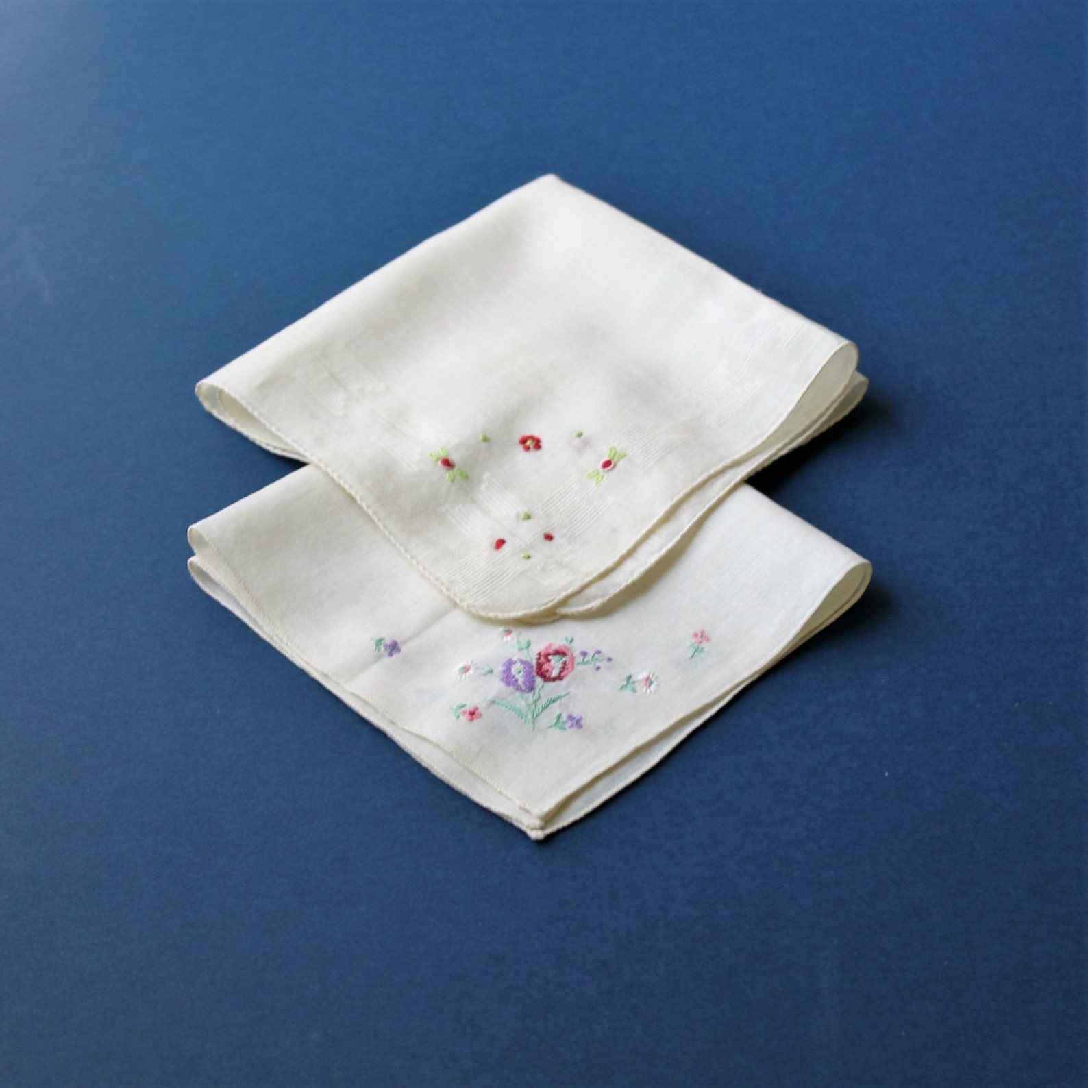 Vintage creamy white linen handkerchiefs decorative | Etsy