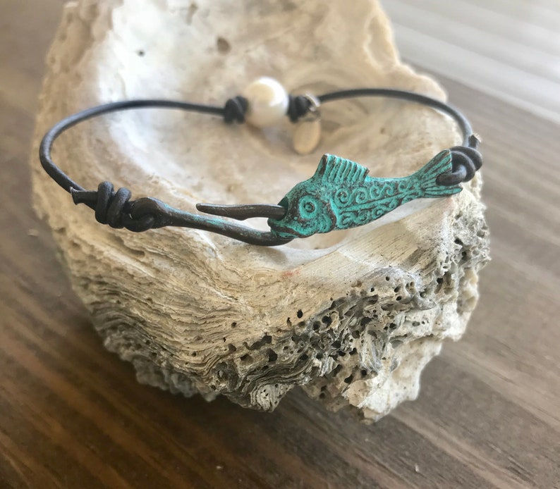 Pearl and Leather Bracelet With Fish Clasp 620 - Etsy