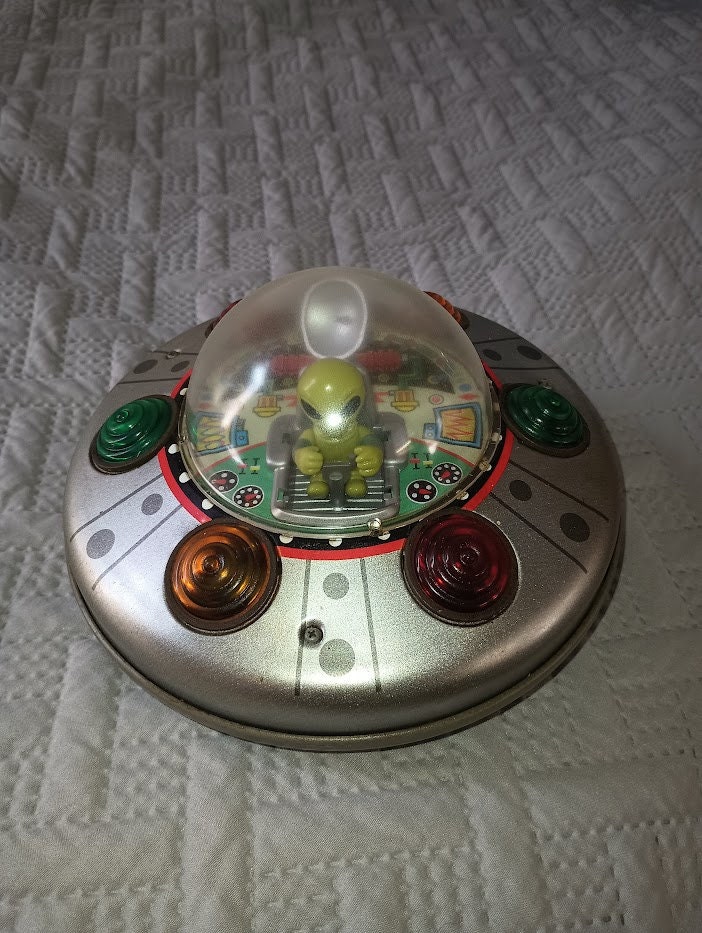 Alien Spaceship Tin Toy- Japan - Etsy