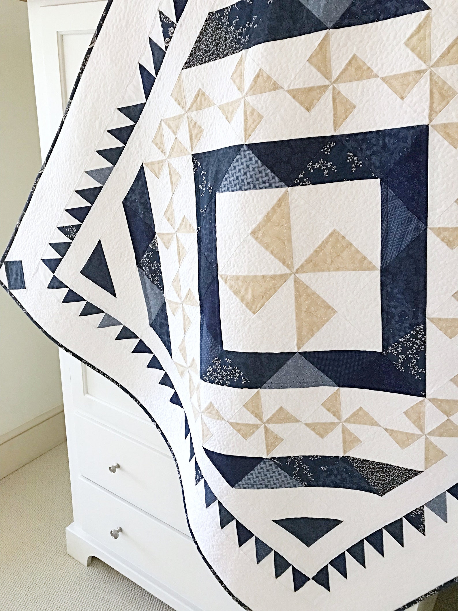 Pinwheel Quilt Patterns PDF Blue and White Quilt Pattern Table Runner ...
