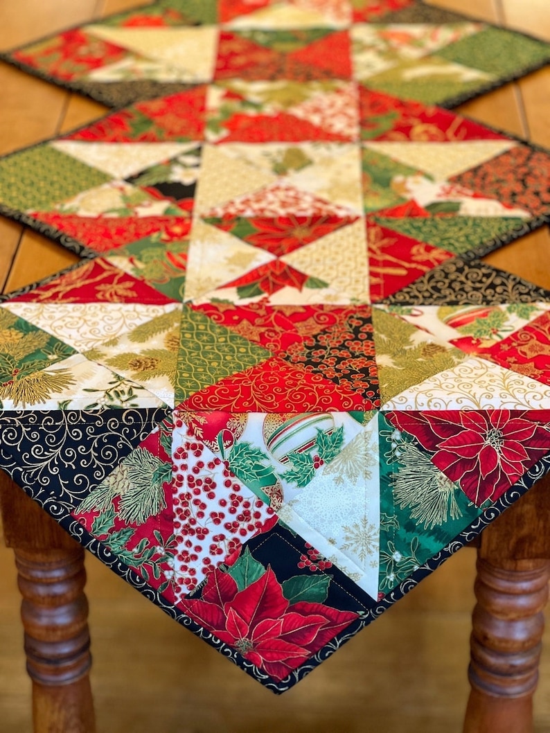 Table Runner Pattern for Charm Packs Christmas Table Runner Quilt ...