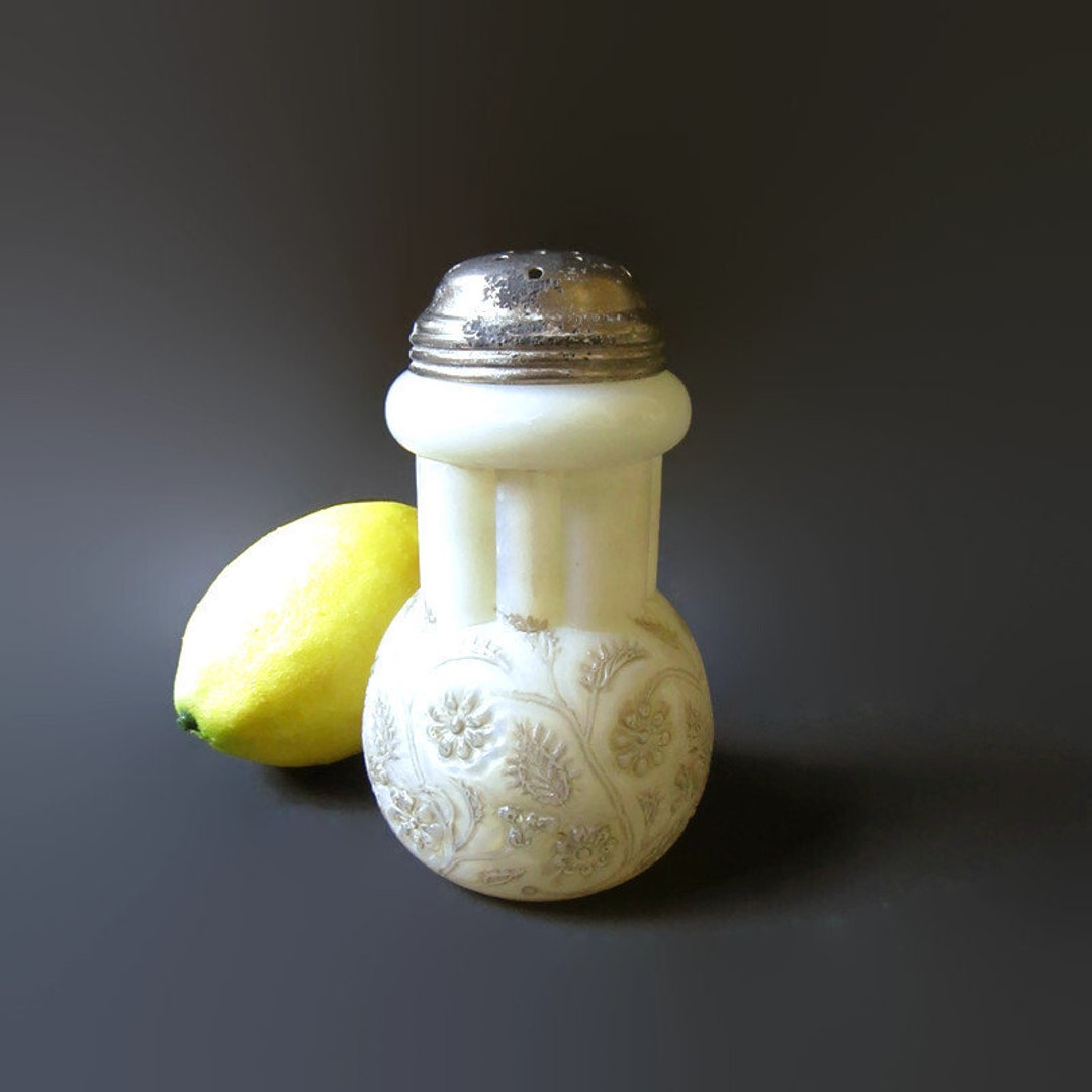Muffineer/shaker; Antique Muffineer/shaker, Findlay Onyx Sugar Shaker ...