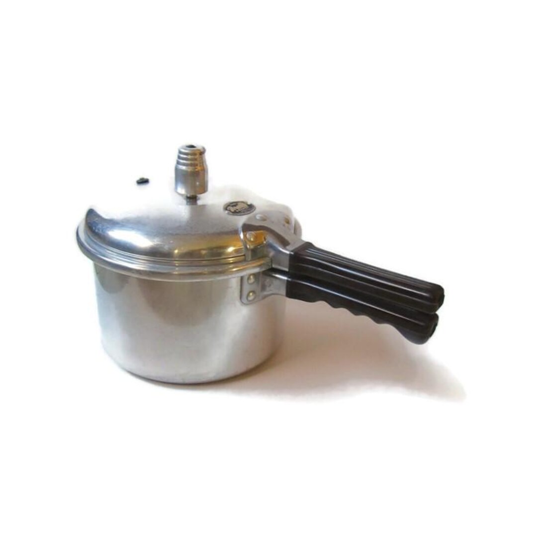 Presto Model 60 4 Qt. Pressure Cooker; Presto Pressure Cooker, Small ...