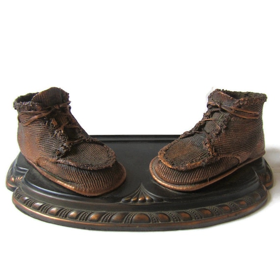 Bronze Baby Shoes With Picture Frame, Copper Baby Sho… - Gem