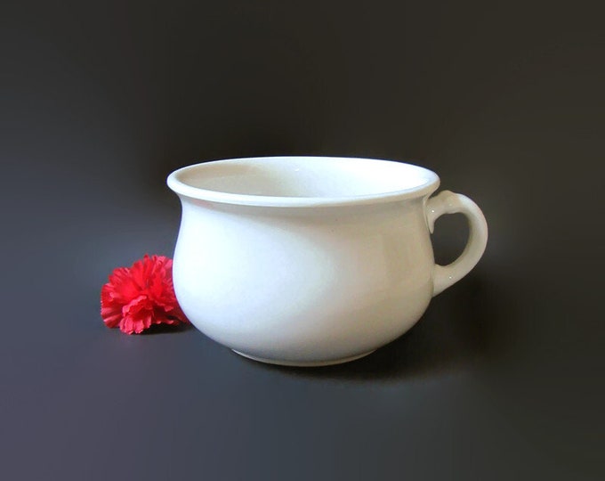 Chamber Pot, Colonial Co.; Colonial Co. Chamber Pot, Vitreous China ...