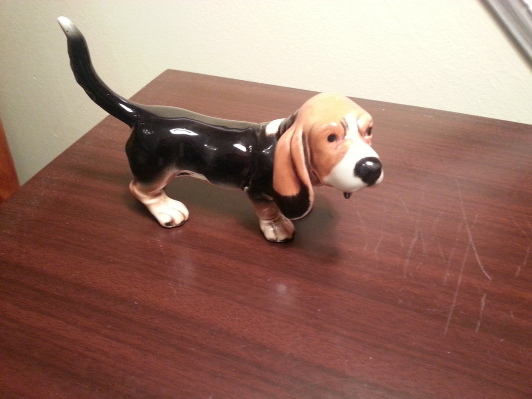 Goebel Basset Hound Figurine - Etsy.de