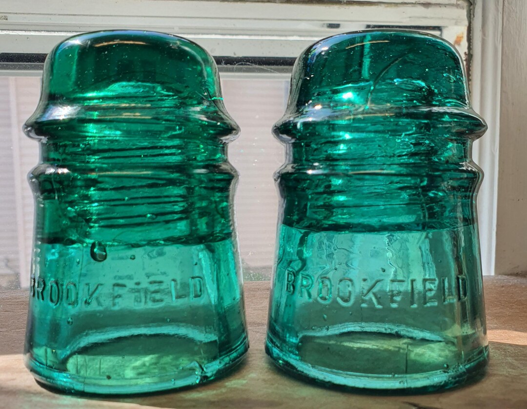 Vintage Pair of Brookfield Emerald Green Glass Telegraph Insulators CD ...