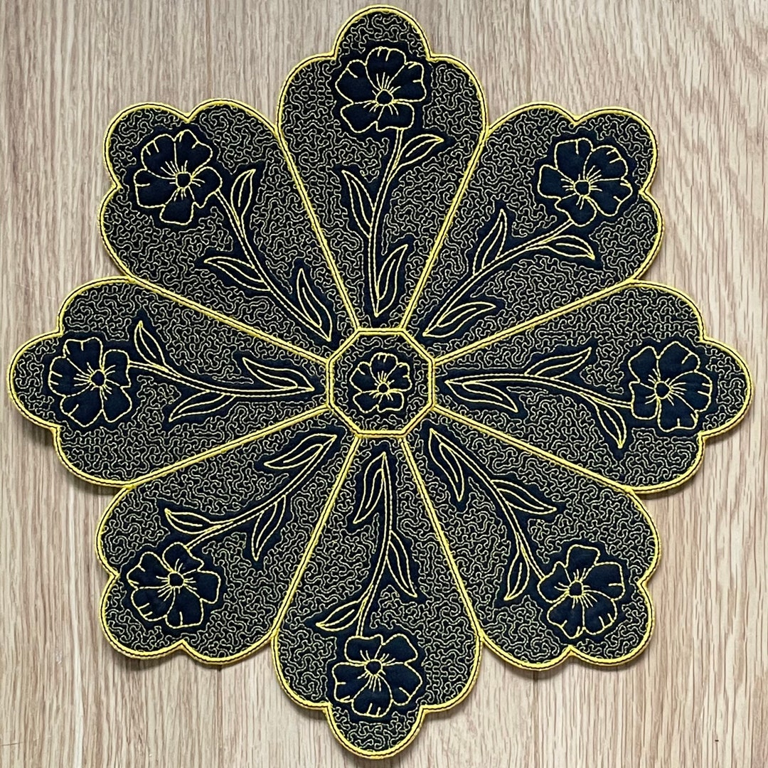 ITH Table Centre / Placemat Digital Embroidery Design. Made Entirely in ...