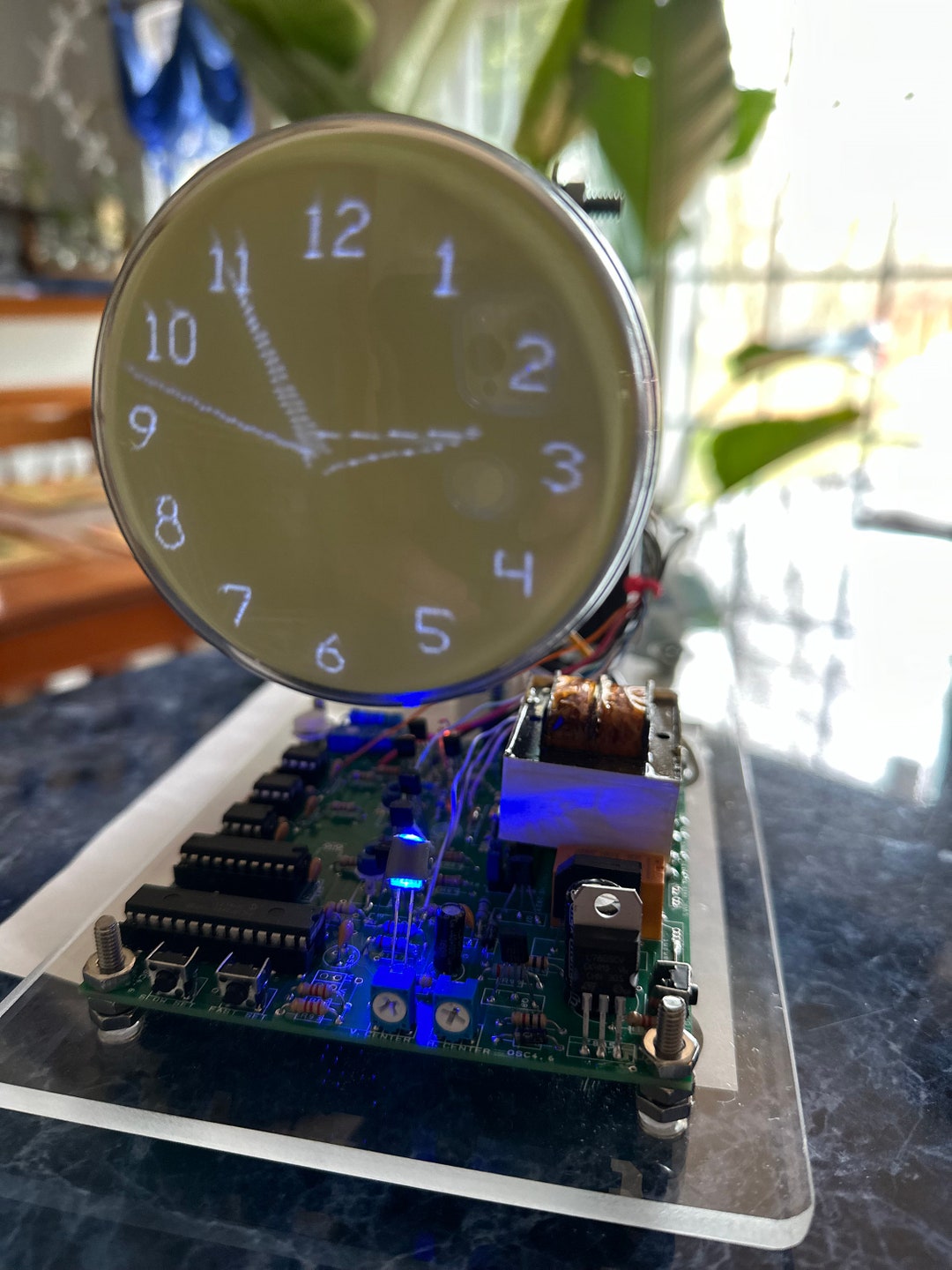 Oscilloscope Clock 3” Round CRT (cathode Ray Tube) 3JP7 Blue / Yellow / Green Phosphor OSC4.6 ...