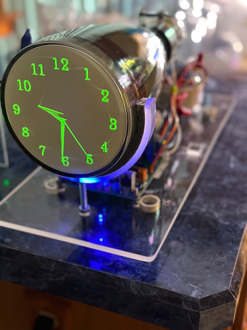Oscilloscope or Scope Clock Made With 5 Cathode Ray Tube, century Style ...