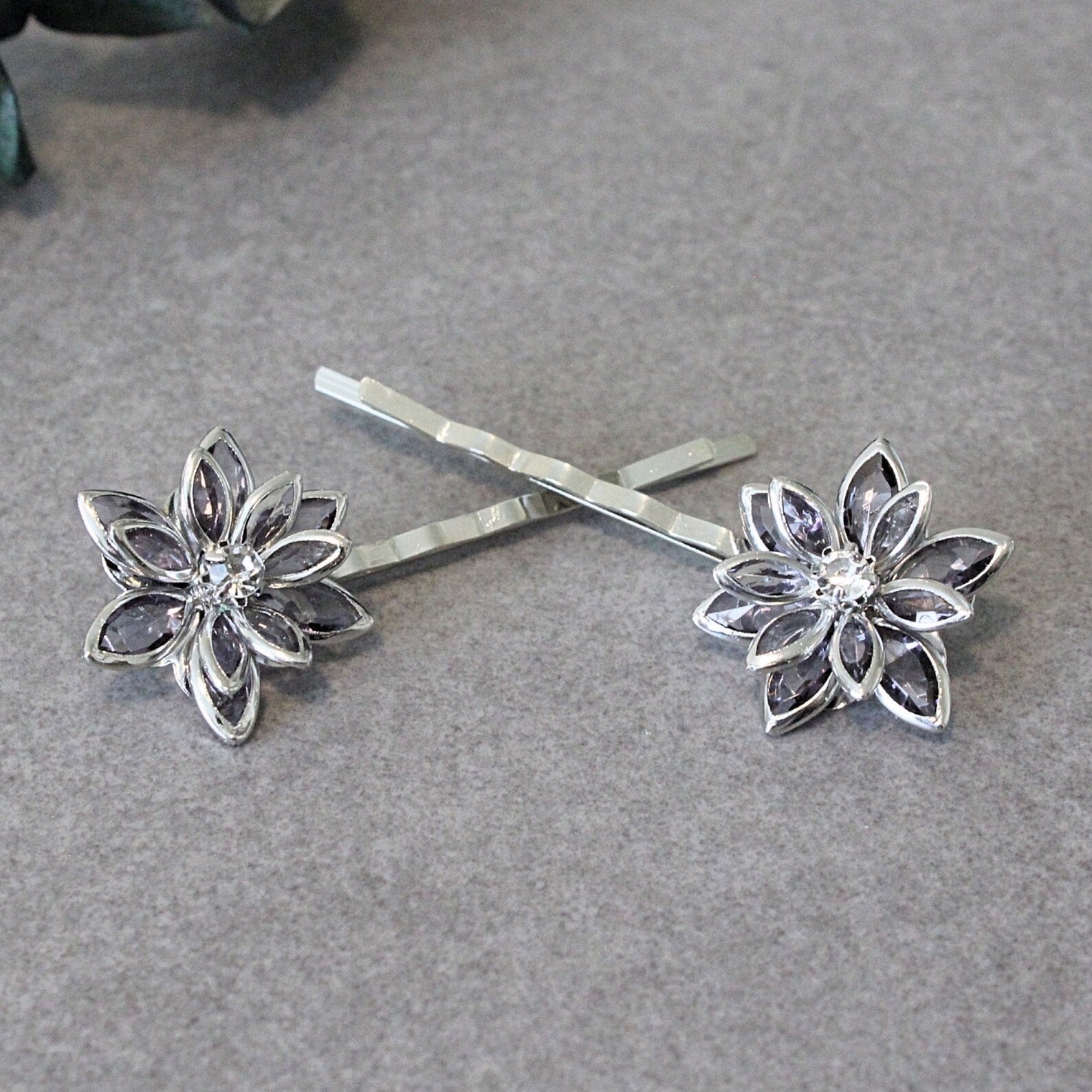 Grey Bobby Pins Grey Hair Pins Grey Bridesmaid Jewelry - Etsy