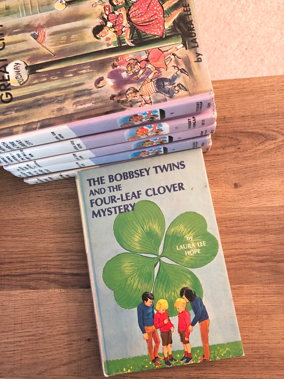 The Bobbsey Twins and the Four Leaf Clover Mystery # 19 Laura Lee Hope ...