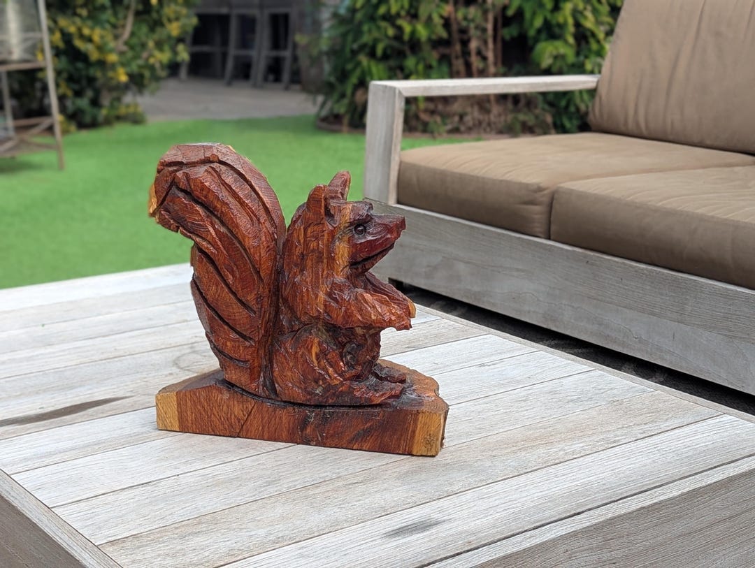 Wooden Squirrel Garden Statue Yard Art & Home Decor, Chainsaw Art ...
