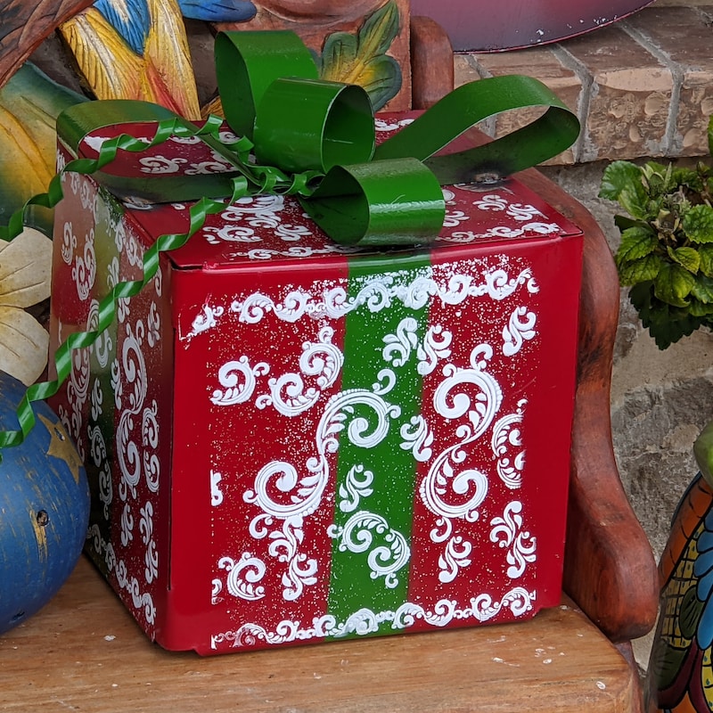 Metal Gift Box - 60+ Gift Ideas for 2024