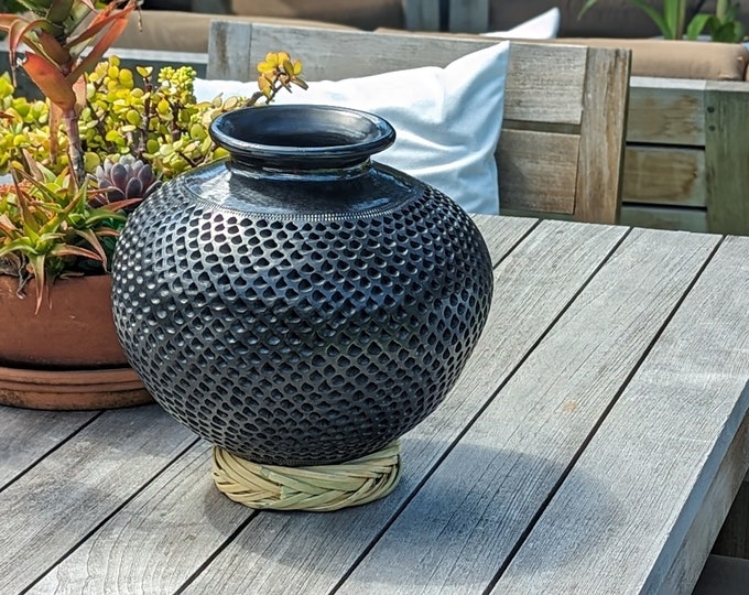 Master Potter Pablo Mateos Ortega. Beautiful Large Handmade Barro Negro ...