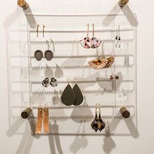 Modern Hanging Earring Holder, Acrylic Earring Wall Stand for Studs and ...