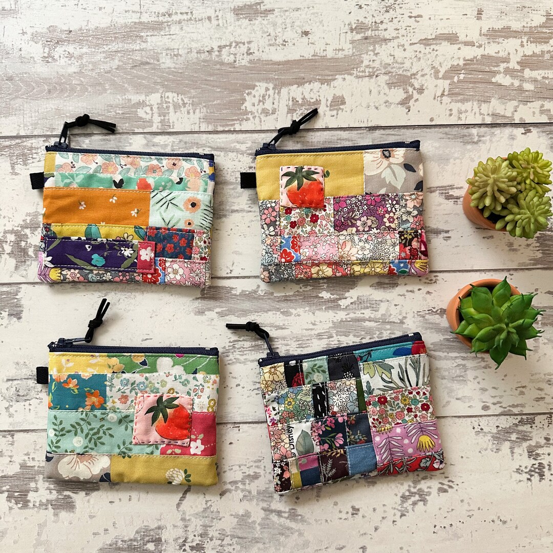 Handmade Patchwork Cotton Coin Purse: Floral Zipper Pouch (4.5” X 3.5 ...