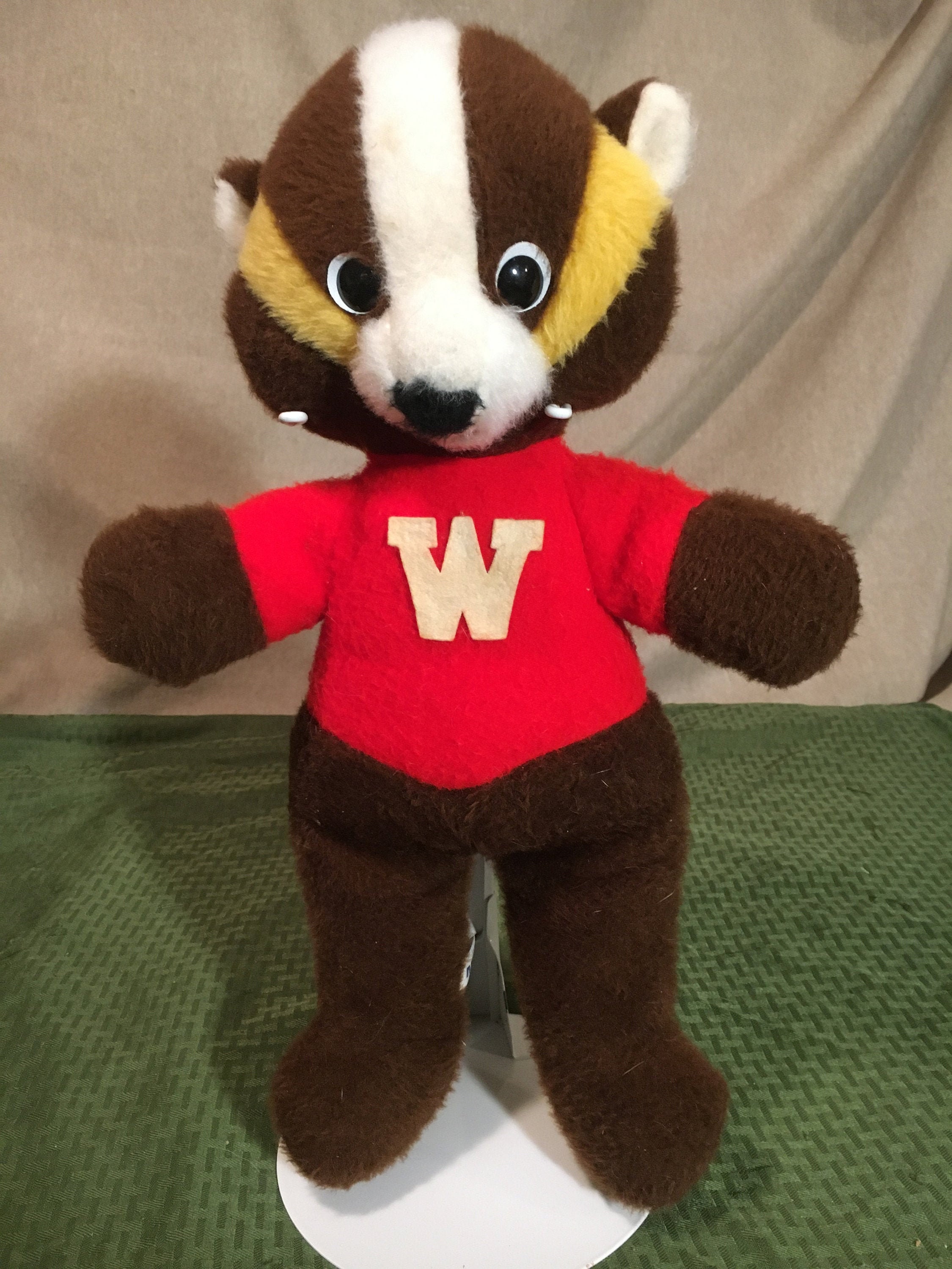 Vintage Bucky Badger stuffed animal 20 1980's | Etsy