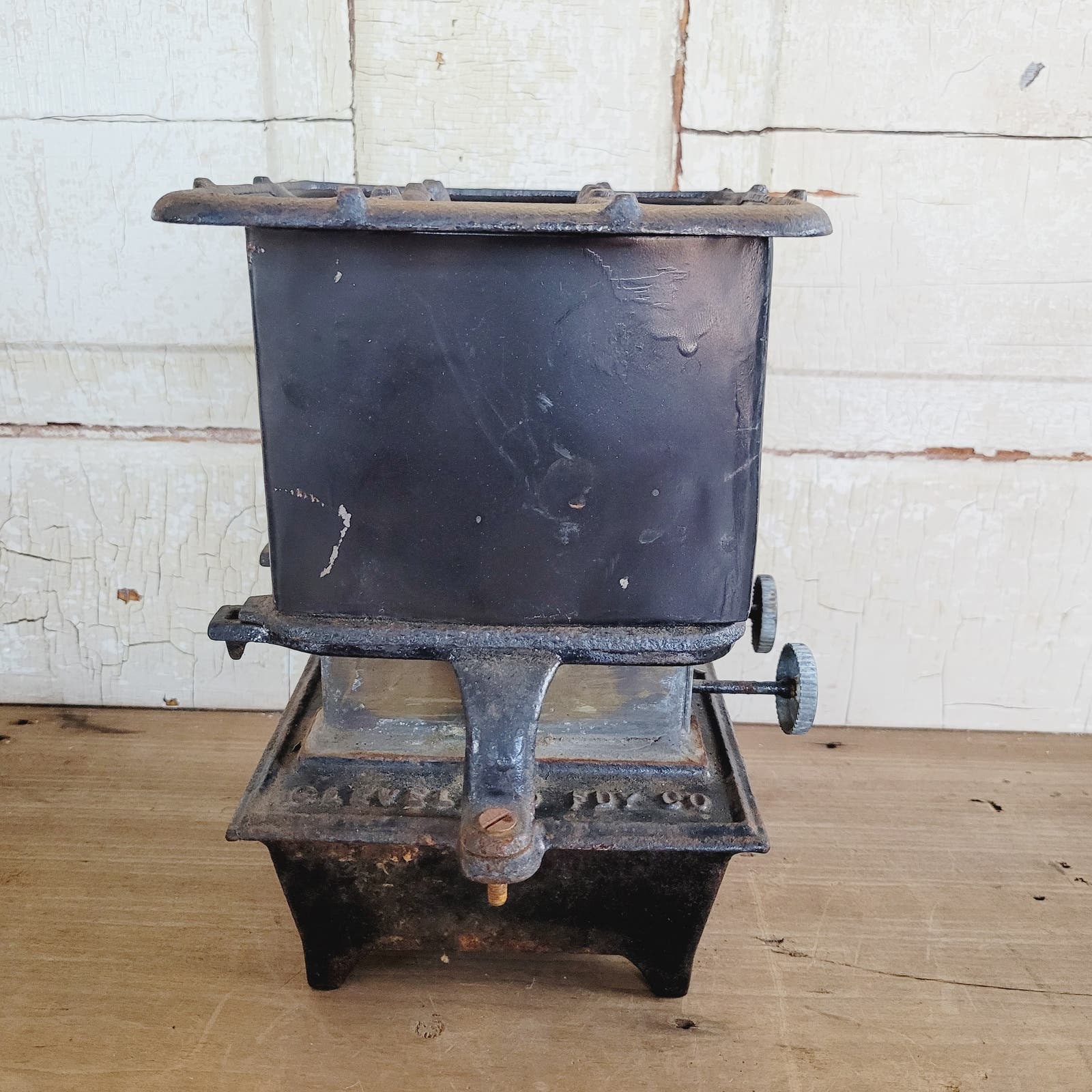 Antique CLEVELAND FDY CO No 00 Sad Iron Heater Kerosene Cast Iron Stove ...