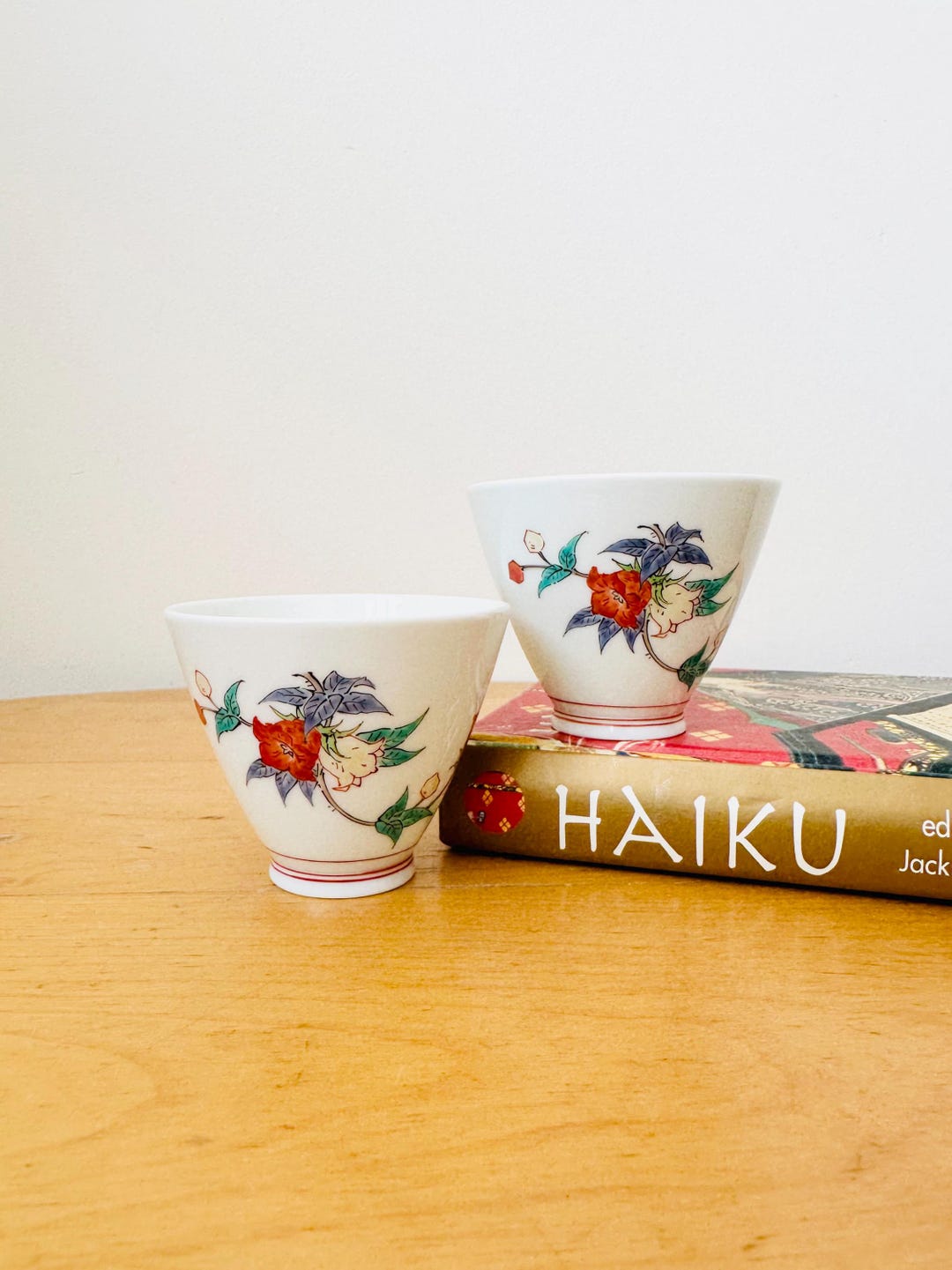 Japanese Kakiemon Porcelain Tea Cups, Sakaida Kakiemon XIII Arita Ware ...