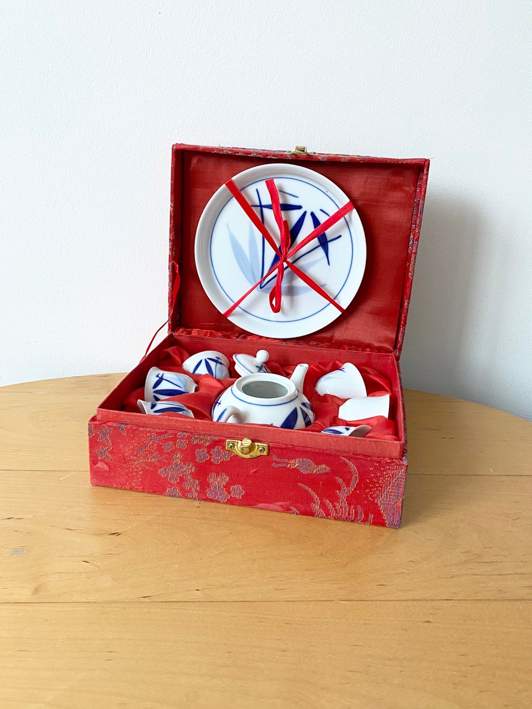 Mini Porcelain Chinese Teapot With 6 Little Tea Cups - Etsy