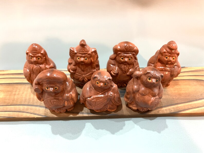 Tanuki Statue/ Japanese Shigaraki Ware/ Seven Lucky Gods - Etsy