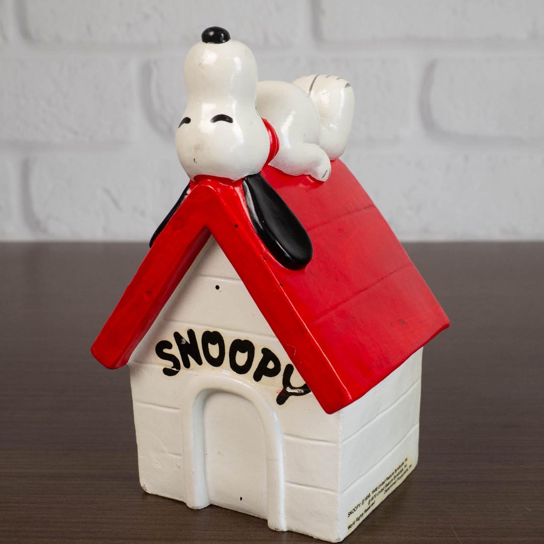 Vintage Snoopy Bank Peanuts Dog House 1970 - Etsy