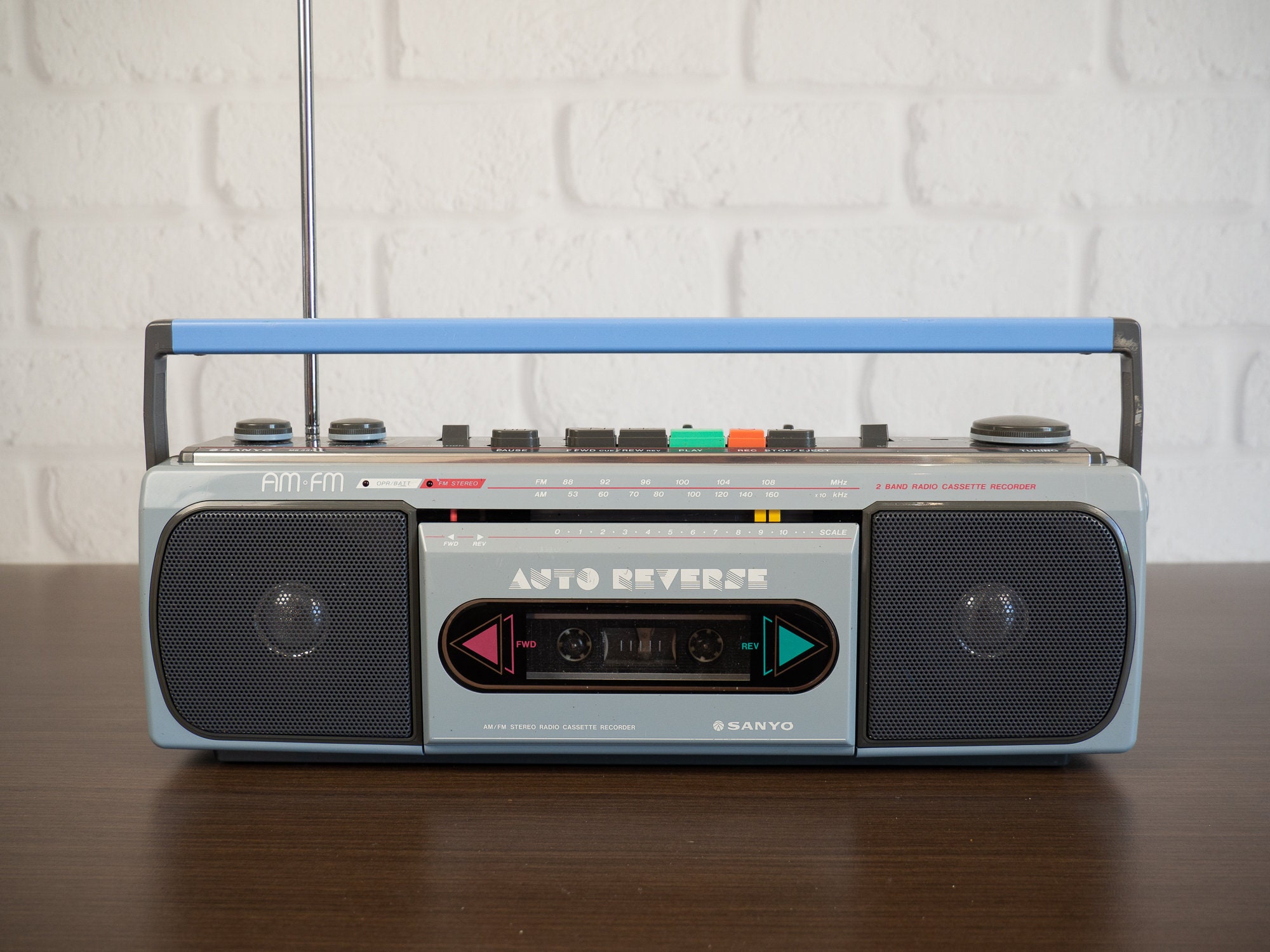 Vintage 1950s Retro Boombox Player