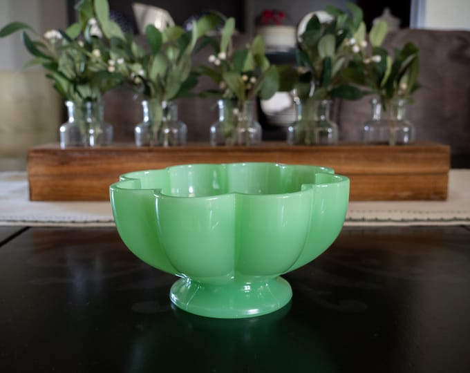 Vintage Fenton Jade Green Art Glass Bowl / Footed Jadeite Melon Shaped ...