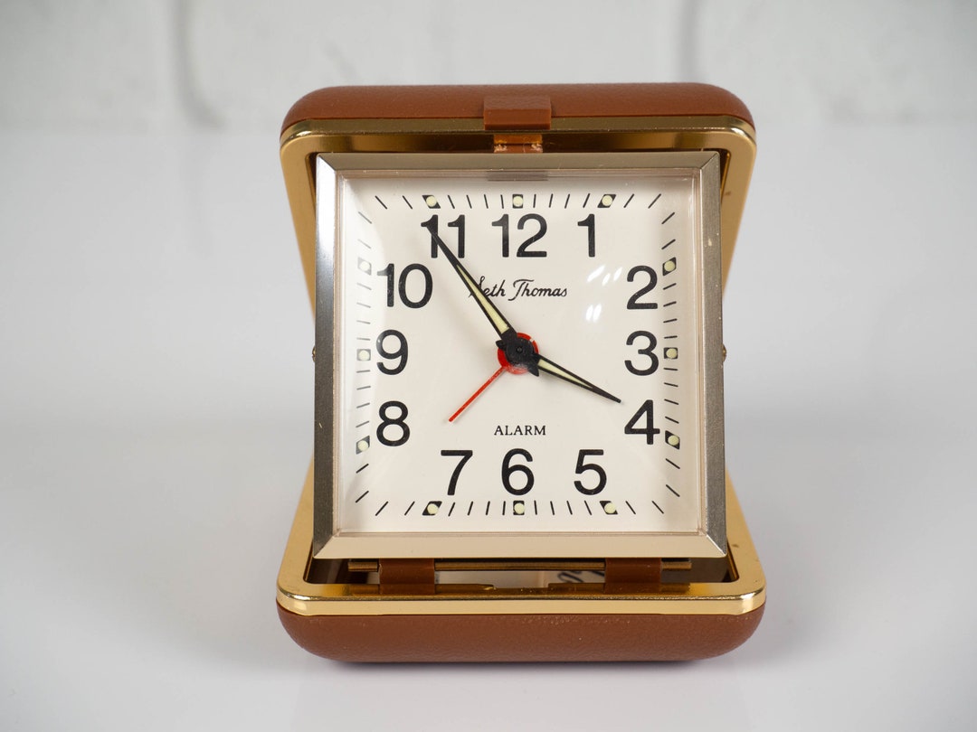 Vintage Seth Thomas Travel Alarm Clock Tan Clamshell Case With Luminous ...