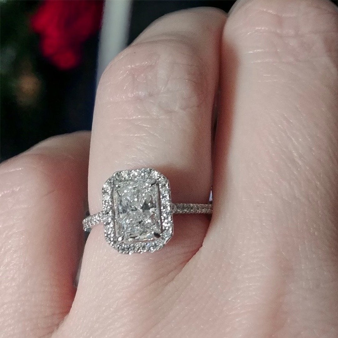 2 Carat Radiant Lab Grown Diamond Engagement Ring IGI Certified HVS2 ...