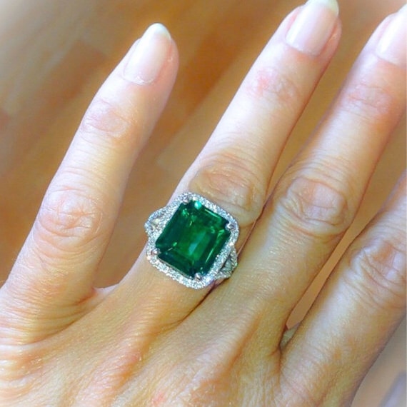 9 Carat Emerald Ring 2024 www.alhudapk