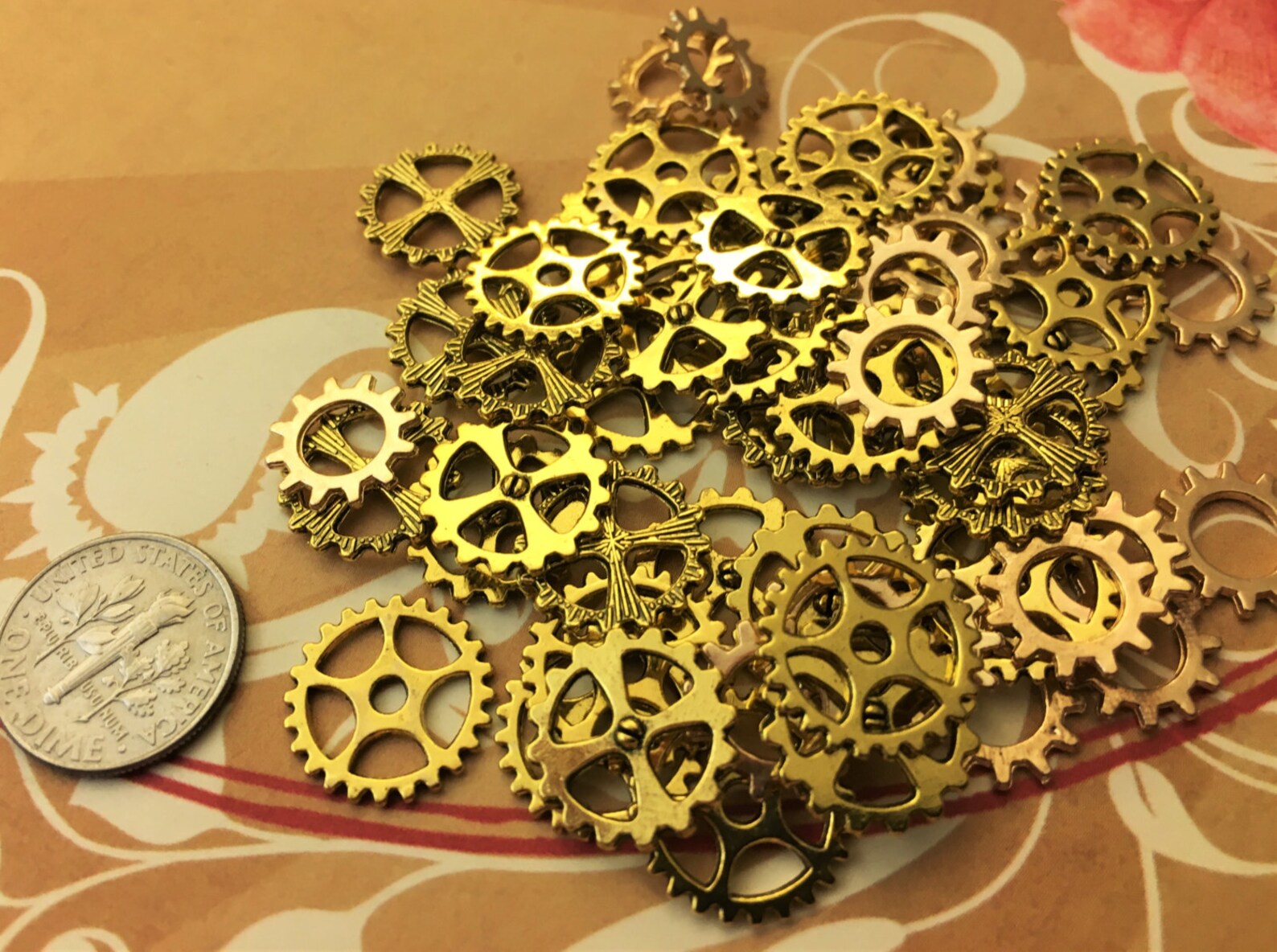 New Small Gold Steampunk Gears Cogs Sprocket Buttons Wheels Watch Clock ...