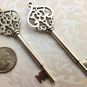 Replica Silver Crown Big Bulk Skeleton Keys Valentine Heart Love Card ...
