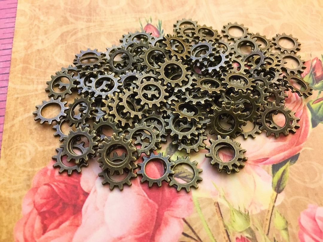 Small Brass Cogs Bronze Steampunk Gears Sprocket Wheels Buttons Watch ...