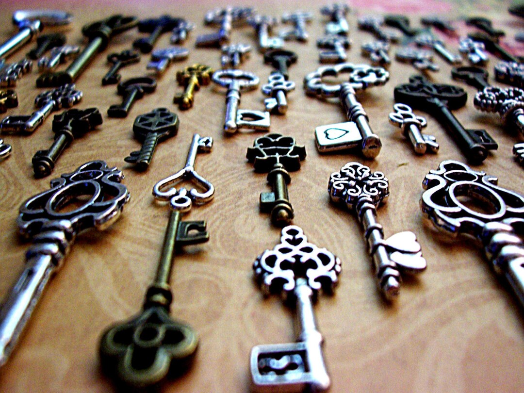 Replica Fancy Halloween Fall Keys Ornamental Steampunk Skeleton Vintage ...