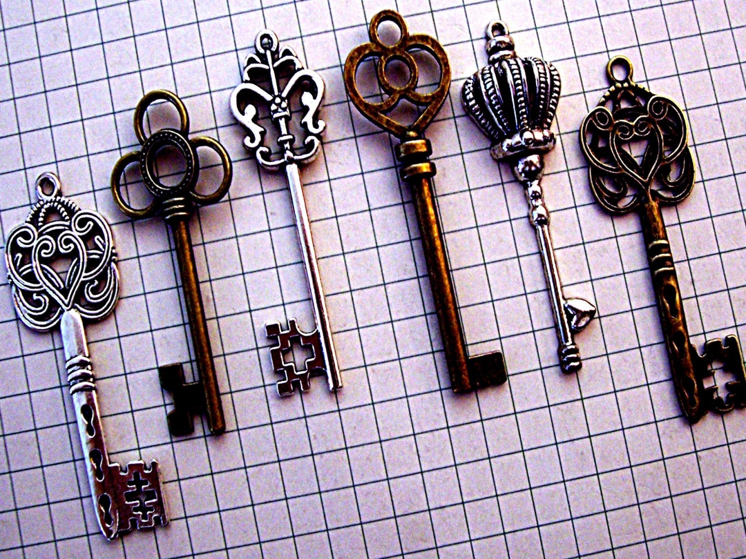 Replica Large Big Gothic Skeleton Keys Brooch Charms Steampunk Wedding ...