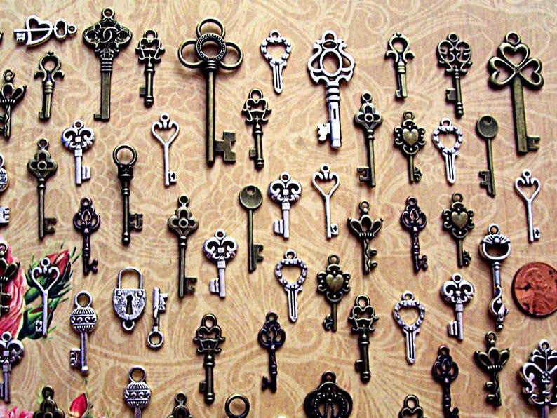Old Bulk Lot Skeleton Keys Vintage Antique Replica Charms Jewelry ...