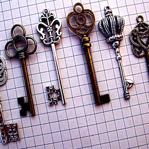 Replica Large Steampunk Skeleton Key Vintage Jewelry Supply Charms Keys ...