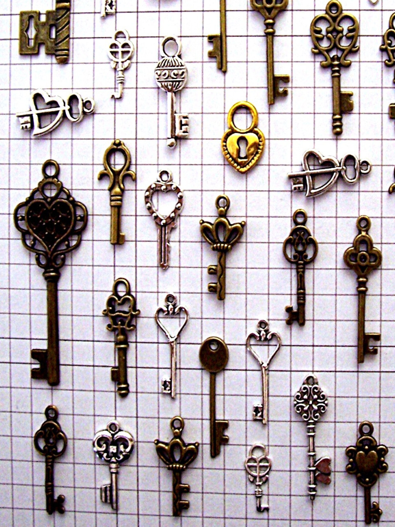 Replica Old Bulk Steampunk Skeleton Keys Mixed Charms Jewelry - Etsy