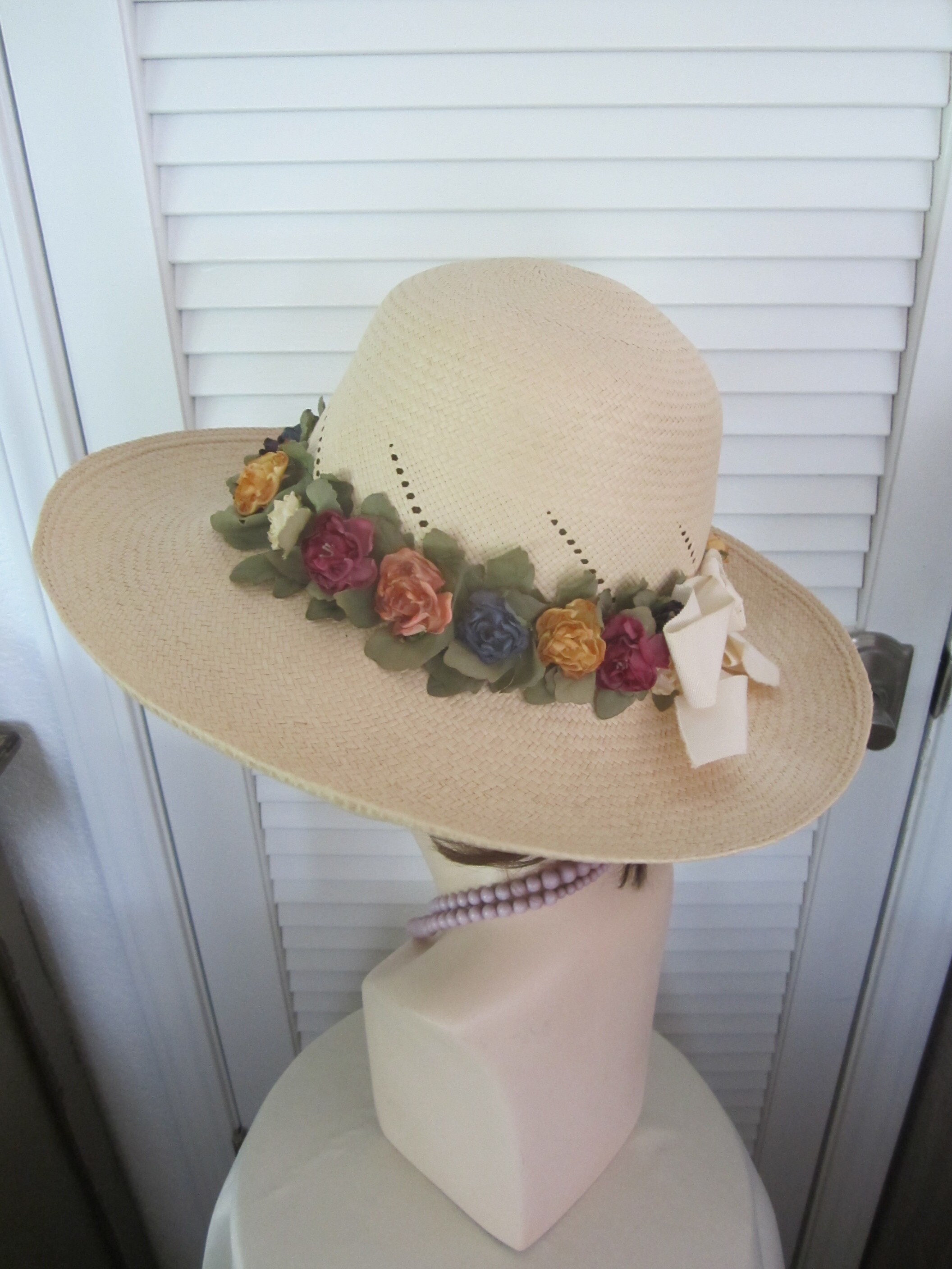 Vintage - TOUCAN HATS - Cream Colored Straw Hat With Silk Floral Design ...