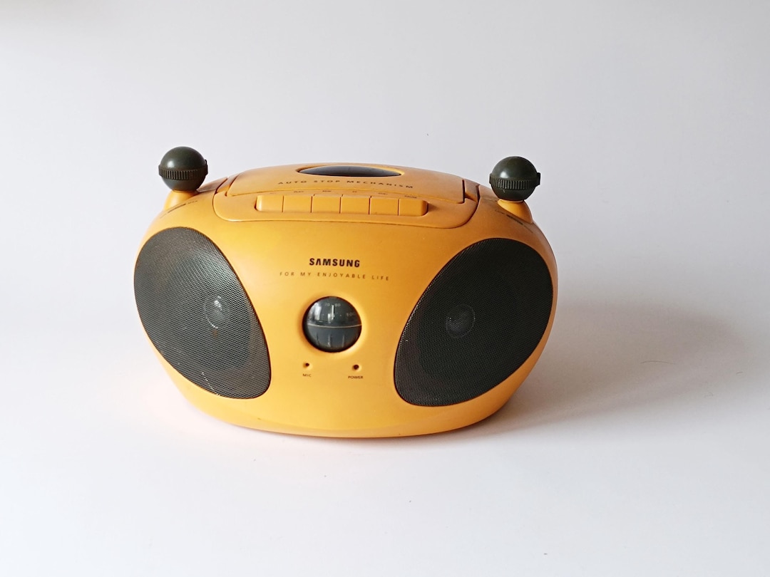 Yellow Alien - Samsung Cassette Boombox Notworking Vintage Cassette ...