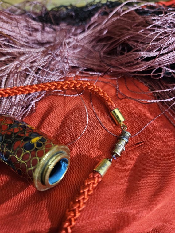 1970s Chinese Red Enamel Floral Cloisonne Secret Comp… - Gem