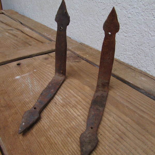 Rustic Shelf Bracket - Etsy