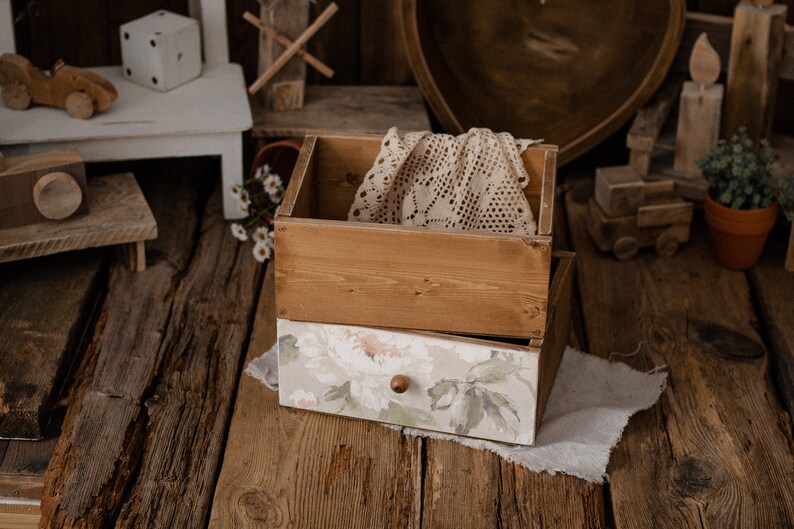POSING CRATE Newborn and Baby Prop FLORAL Vintage Style Box - Etsy