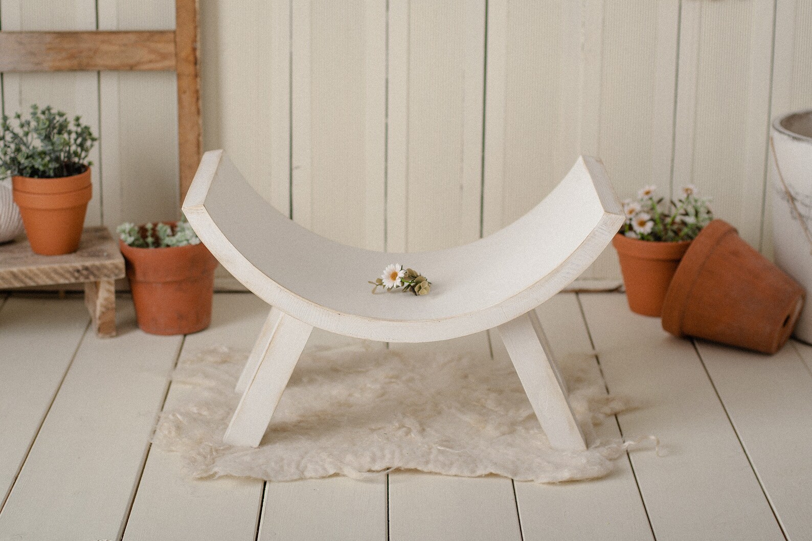 BENCH PHOTO PROP - Curved Bench for Newborn and Baby Photography ...