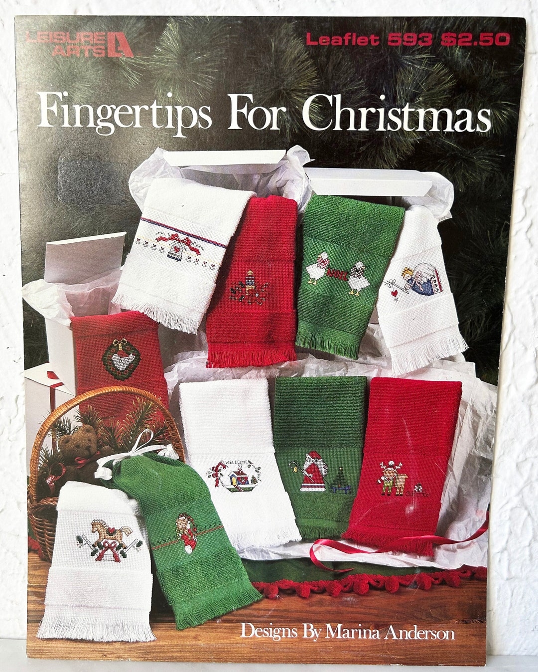 Fingertips for Christmas Towels Cross Stitch Patterns Leisure Arts Book ...