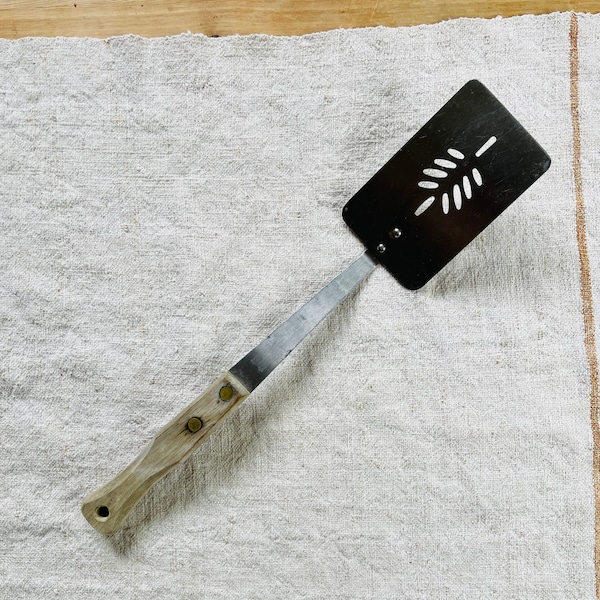 Vintage Spatula - Etsy