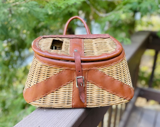 Fishing Creel Wicker Basket Hong Kong / Rare Primitive Wicker Fishing ...