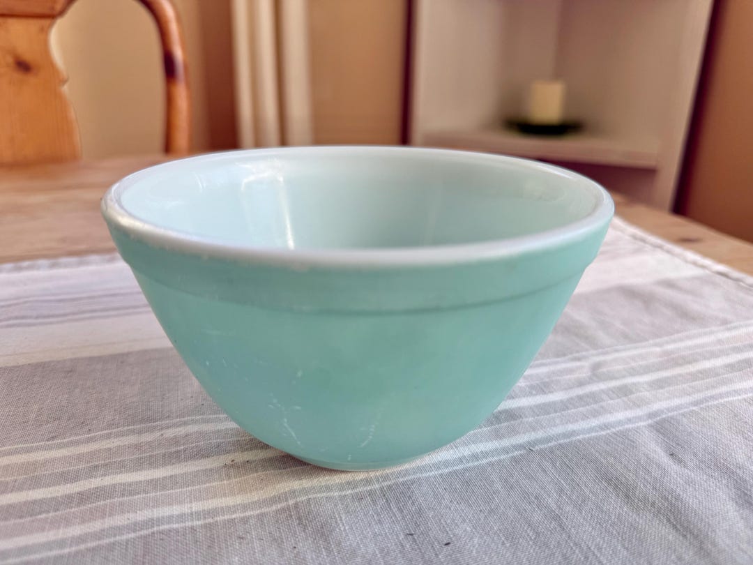 Rare PYREX BLUE 401 Small Mixing Bowl / Pyrex Light Pastel Blue Bowl T ...
